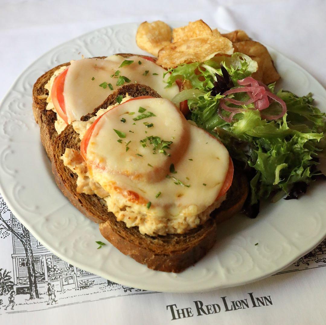 The Red Lion Inn menus in Stockbridge, Massachusetts, United States