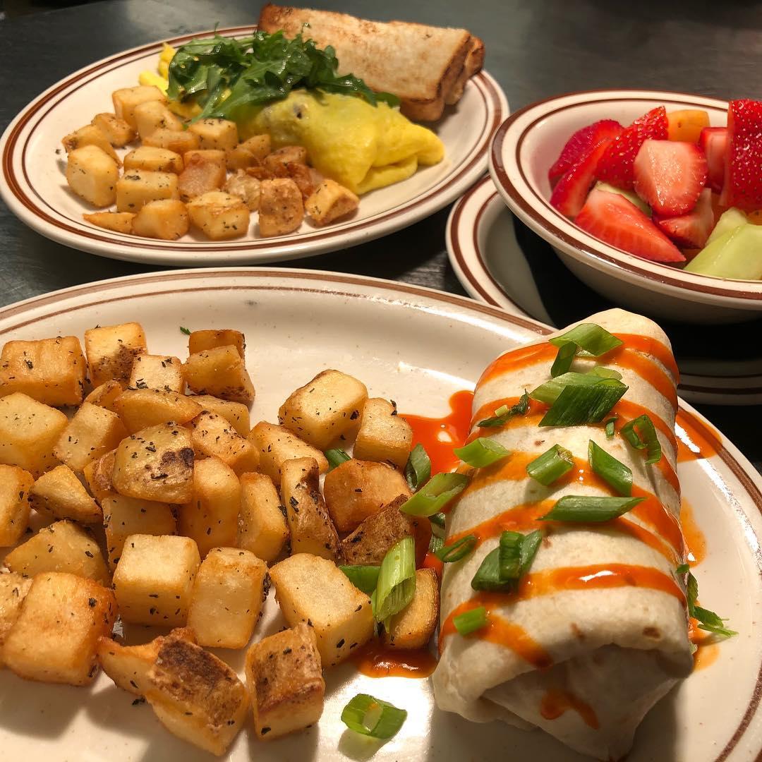 Photos for Bar Symon CLE Airport in Cleveland, OH | Sirved