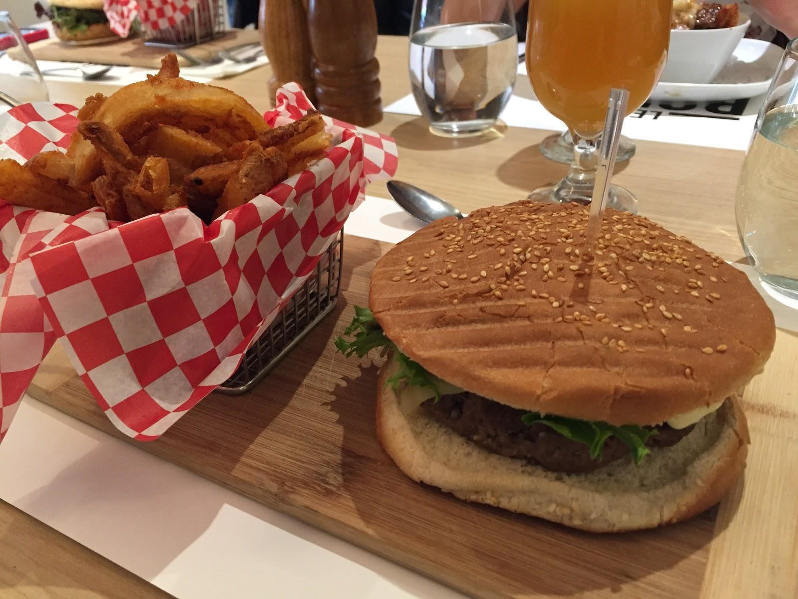 Restaurant Le Boké menus in La Tuque, Quebec, Canada
