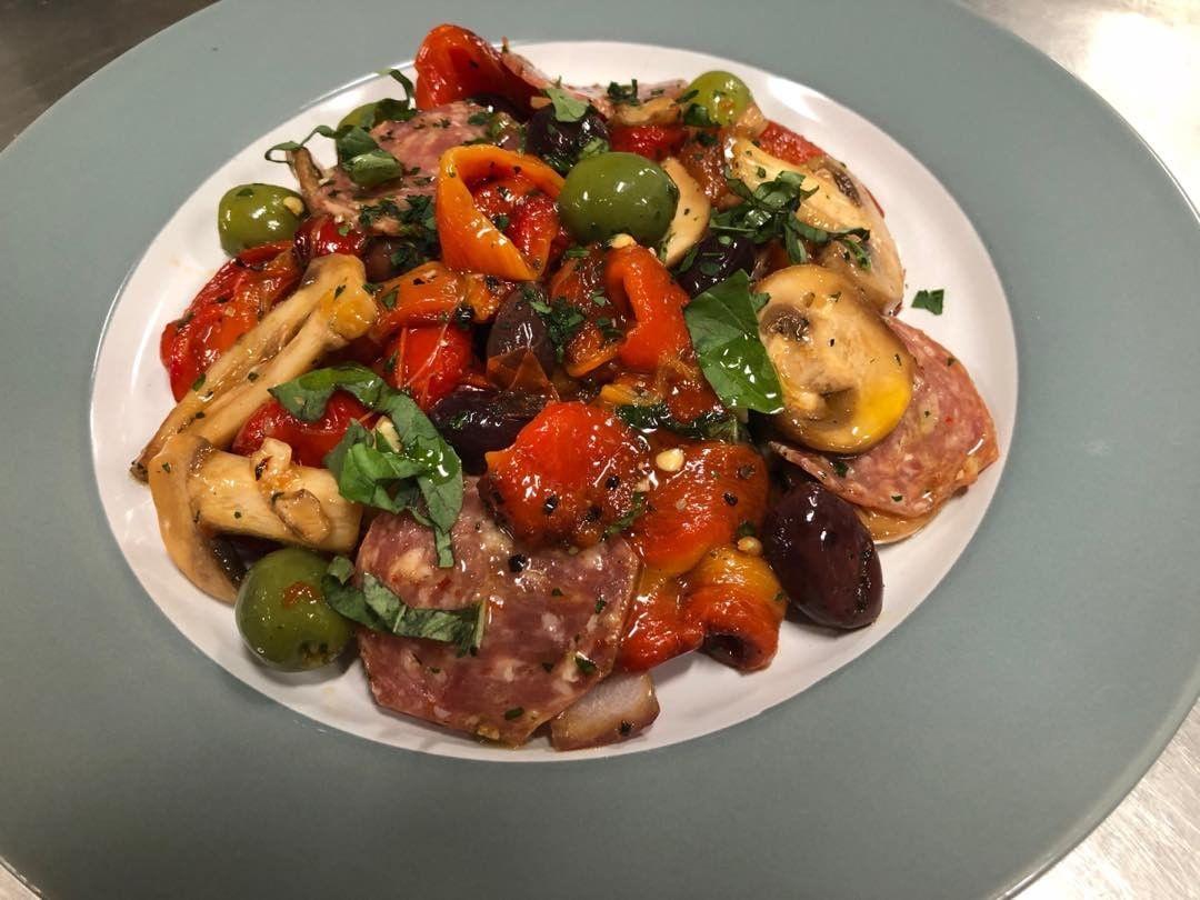 Avicolli's Italian Restaurant And Pizzeria menu in Liverpool, New York, USA