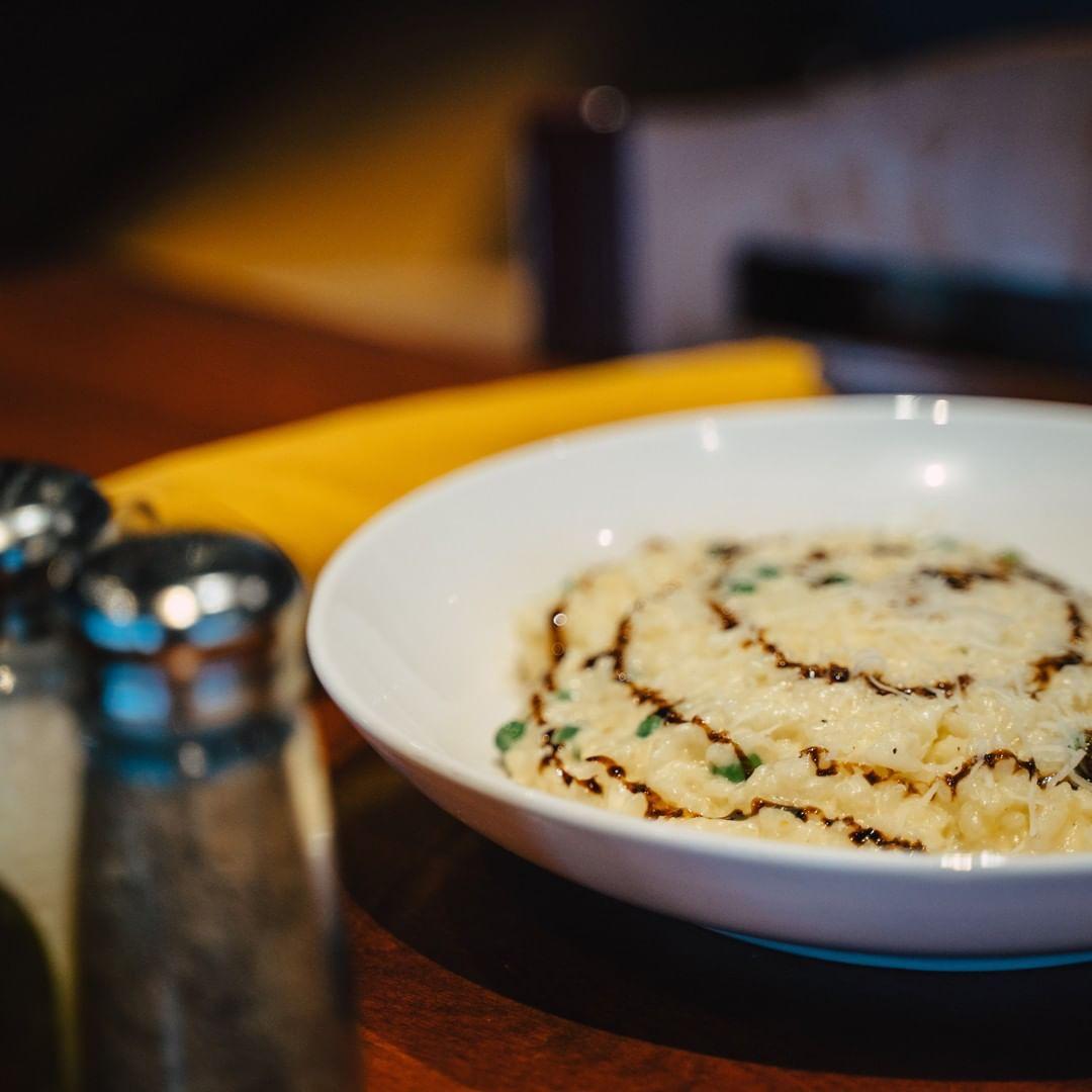 Avicolli's Italian Restaurant And Pizzeria menu in Liverpool, New York, USA