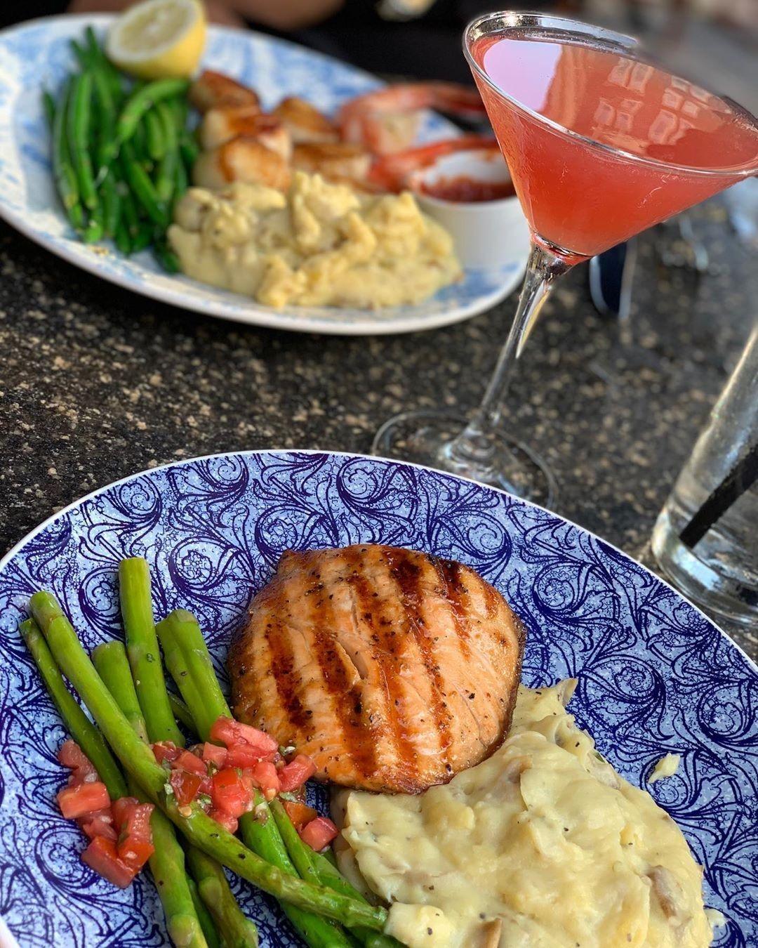 Devon Seafood & Steak menu in Oakbrook Terrace, Illinois, USA