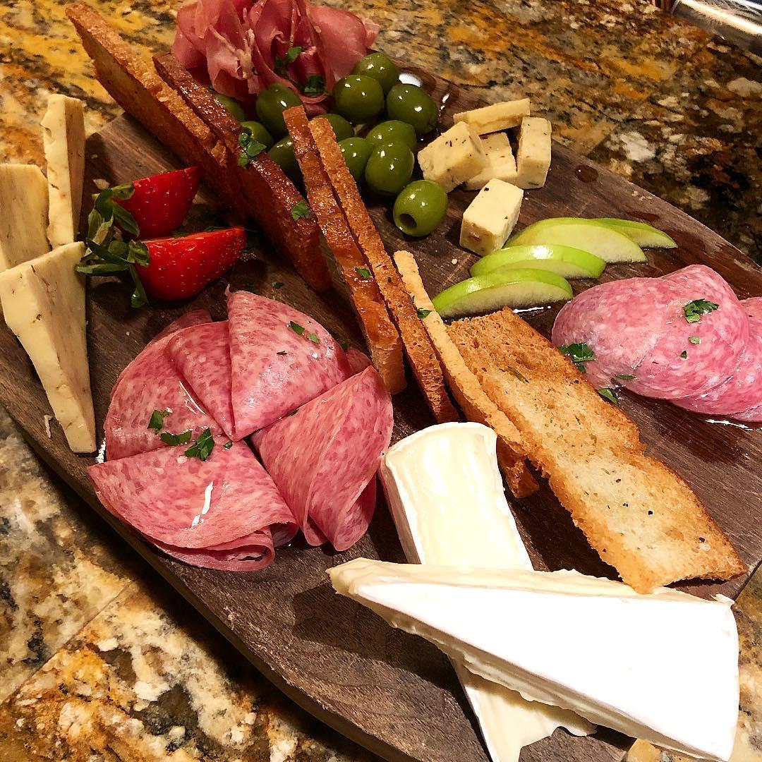 Russell's Restaurant & Loft menu in Bothell, Washington, USA