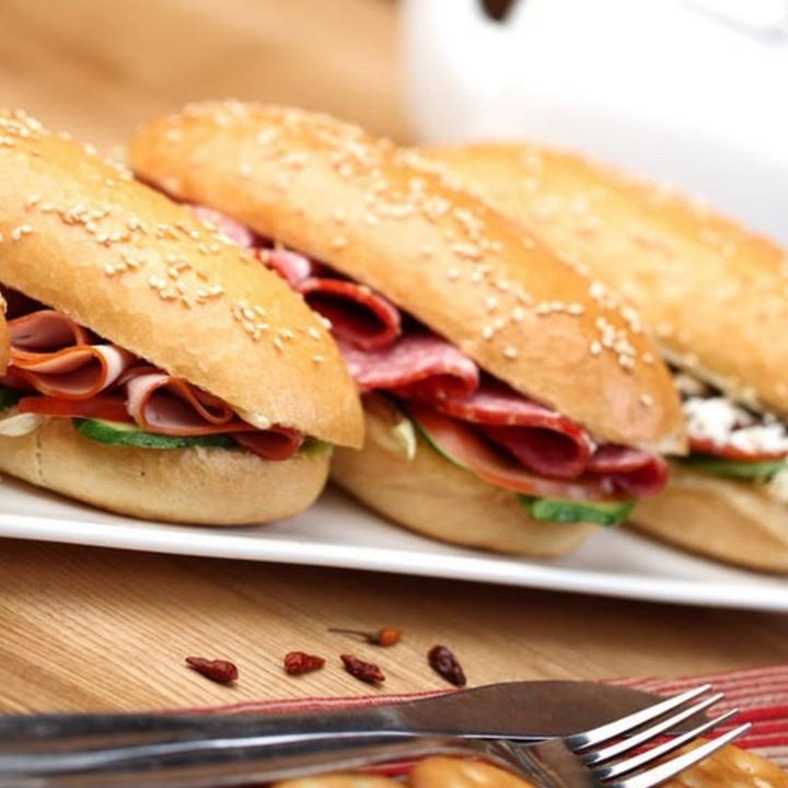 Arcuri's Pizza & Salad menus in Cos Cob, Connecticut, United States