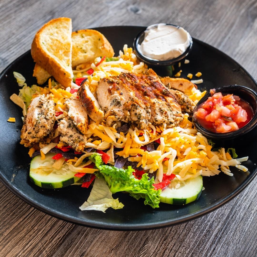 Black & White Grille menu in Spencer, Massachusetts, USA