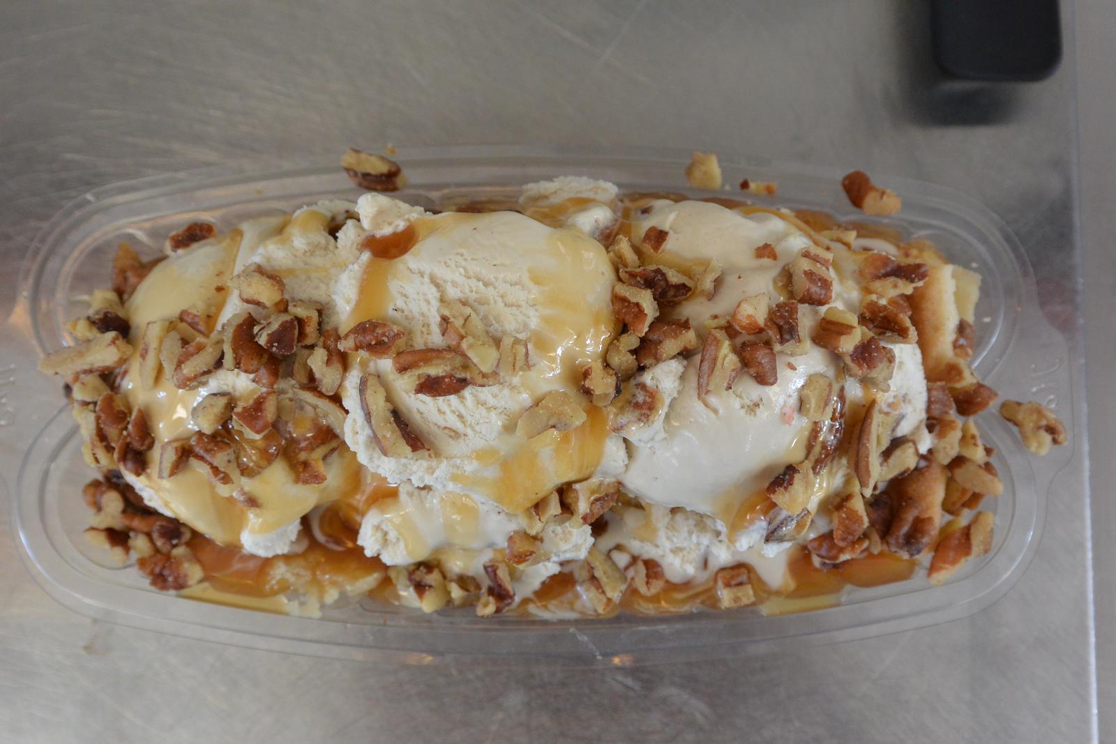 Deri Delite menu in Aurora, Illinois, USA