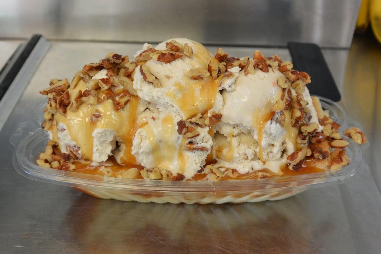 Deri Delite menu in Aurora, Illinois, USA