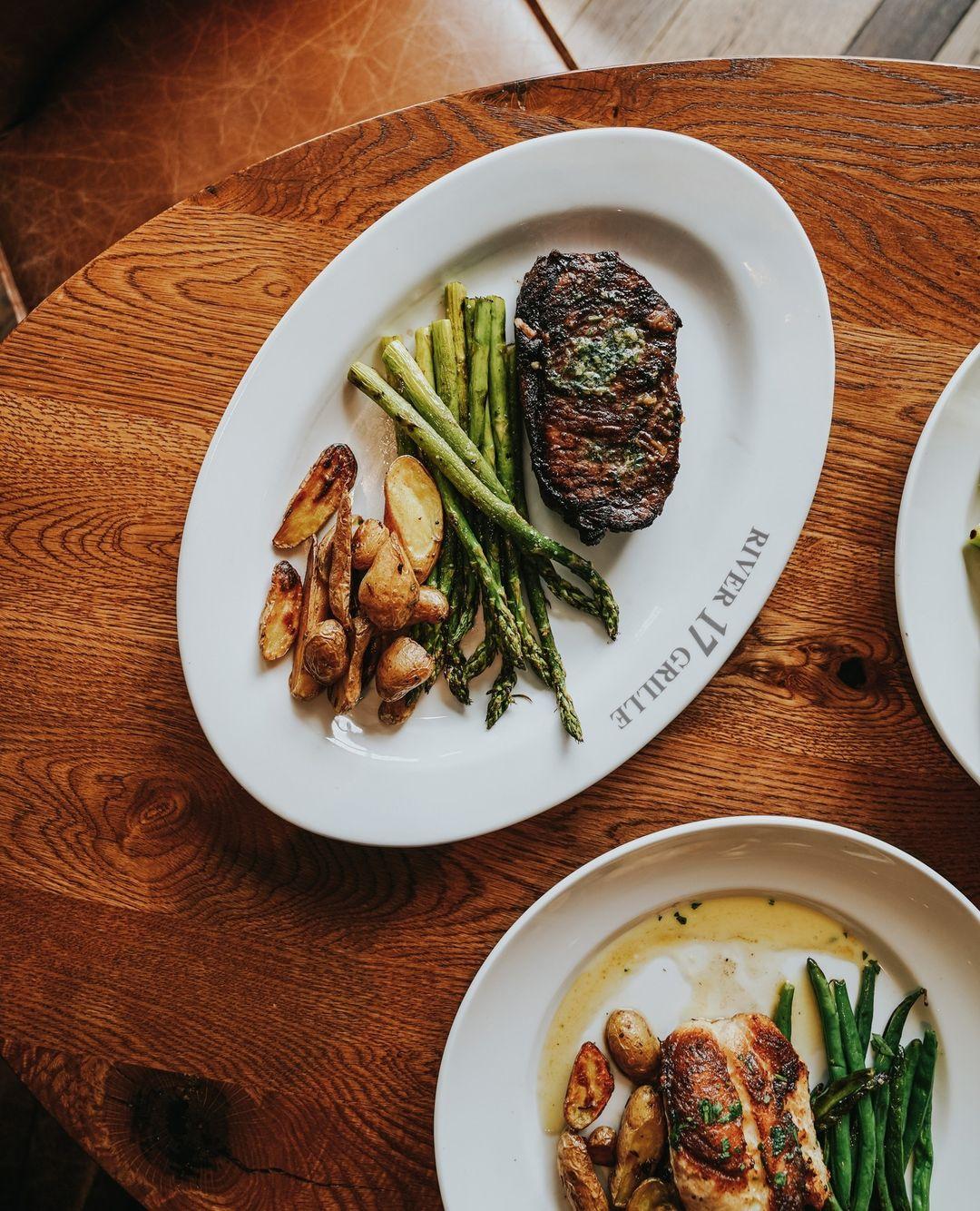 17 River Grille menus in Chagrin Falls, Ohio, United States