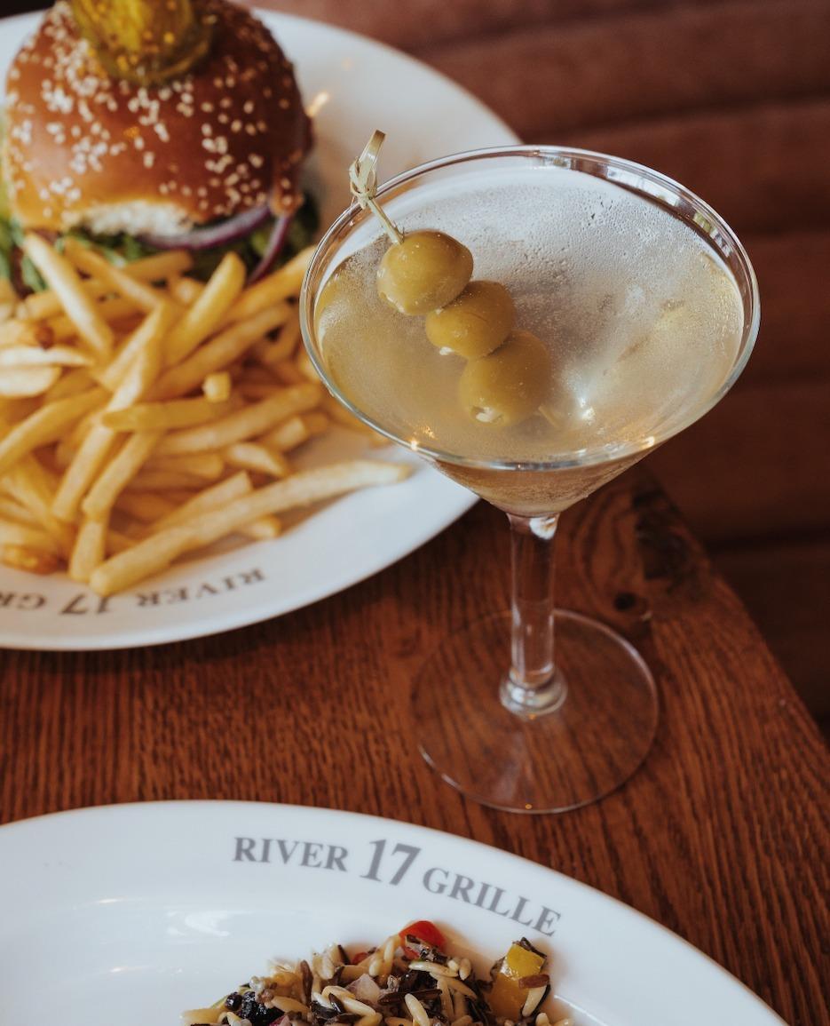 17 River Grille menus in Chagrin Falls, Ohio, United States