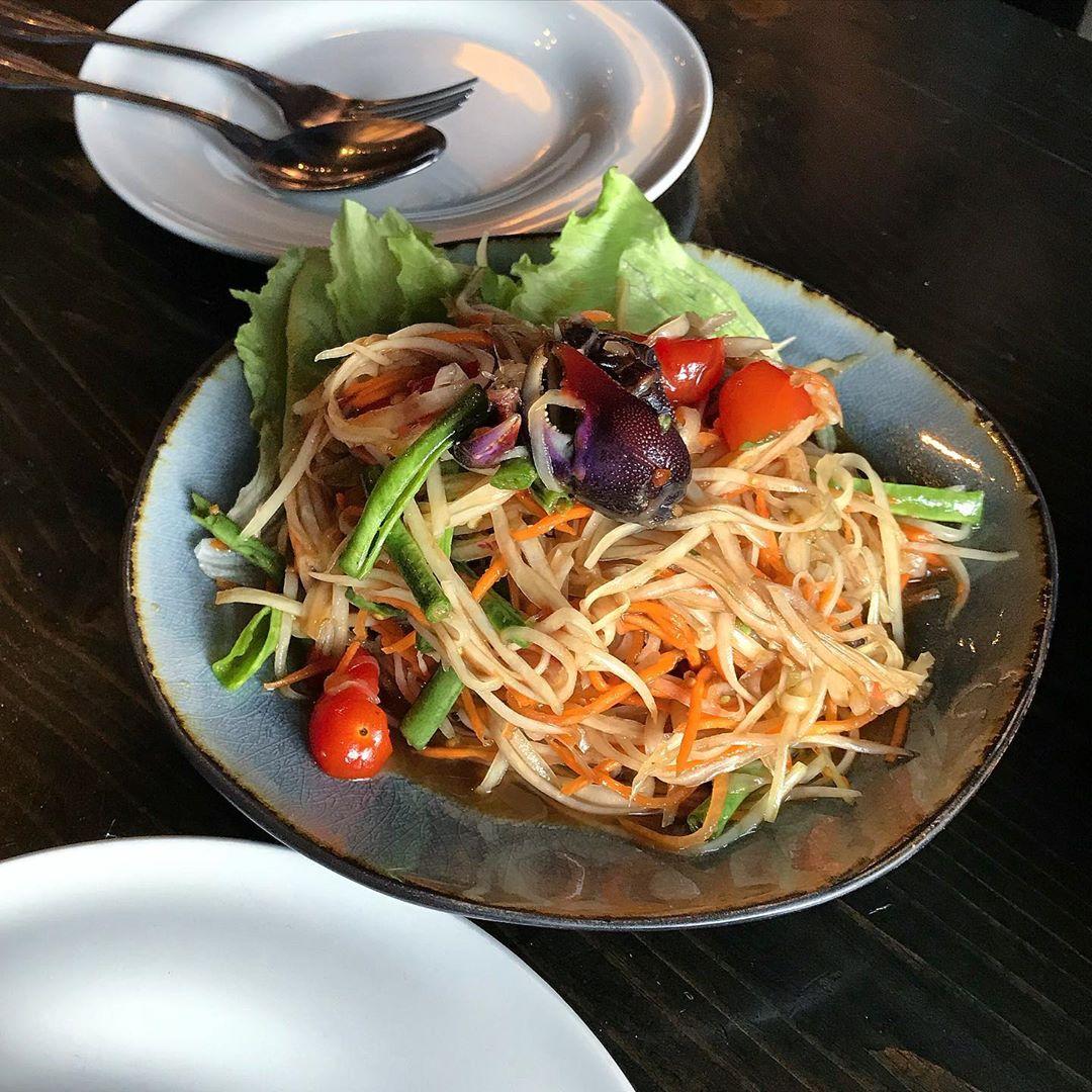 Isaan Der - Thai Kitchen & Bar menu in Toronto, Ontario, Canada