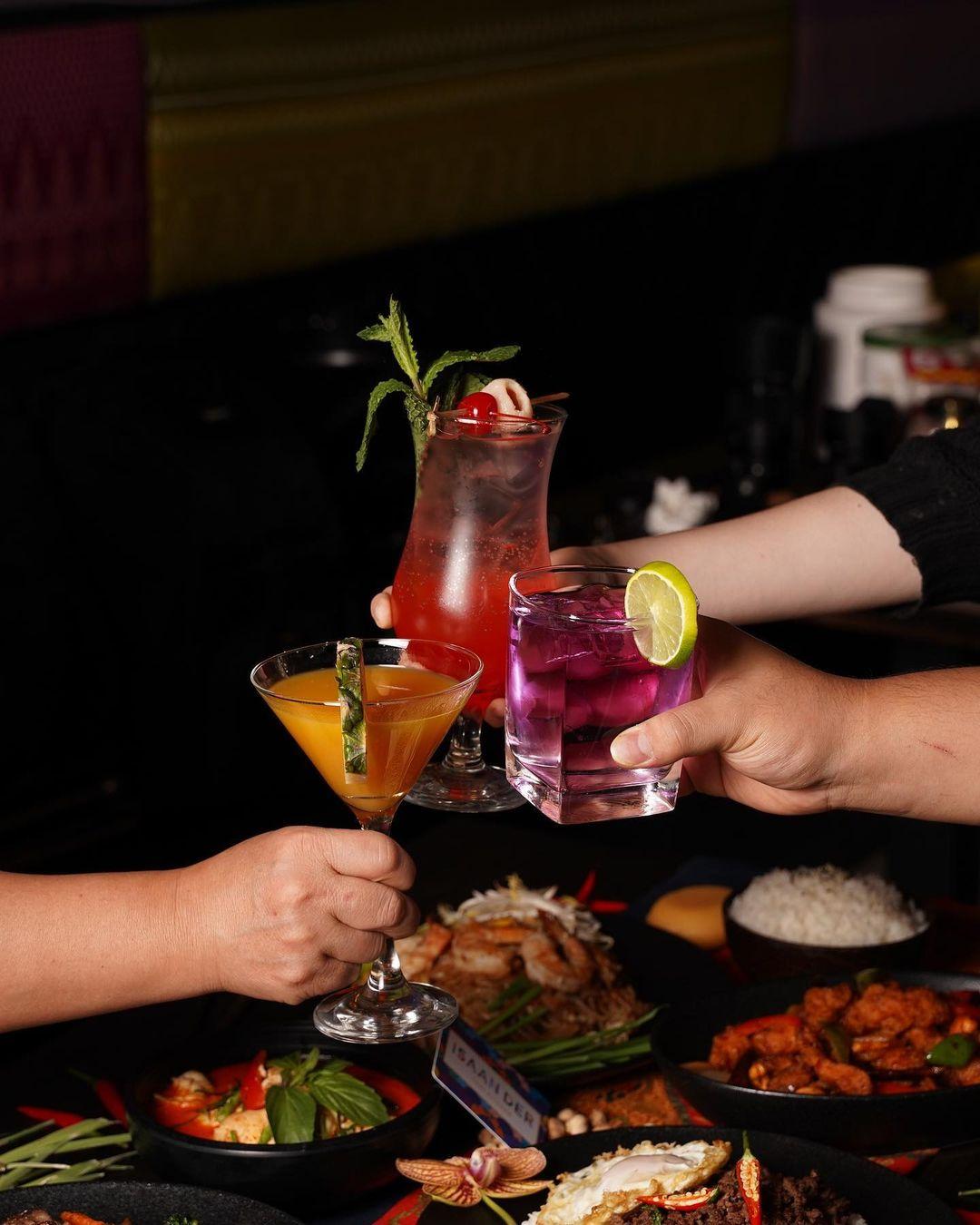 Isaan Der - Thai Kitchen & Bar menu in Toronto, Ontario, Canada