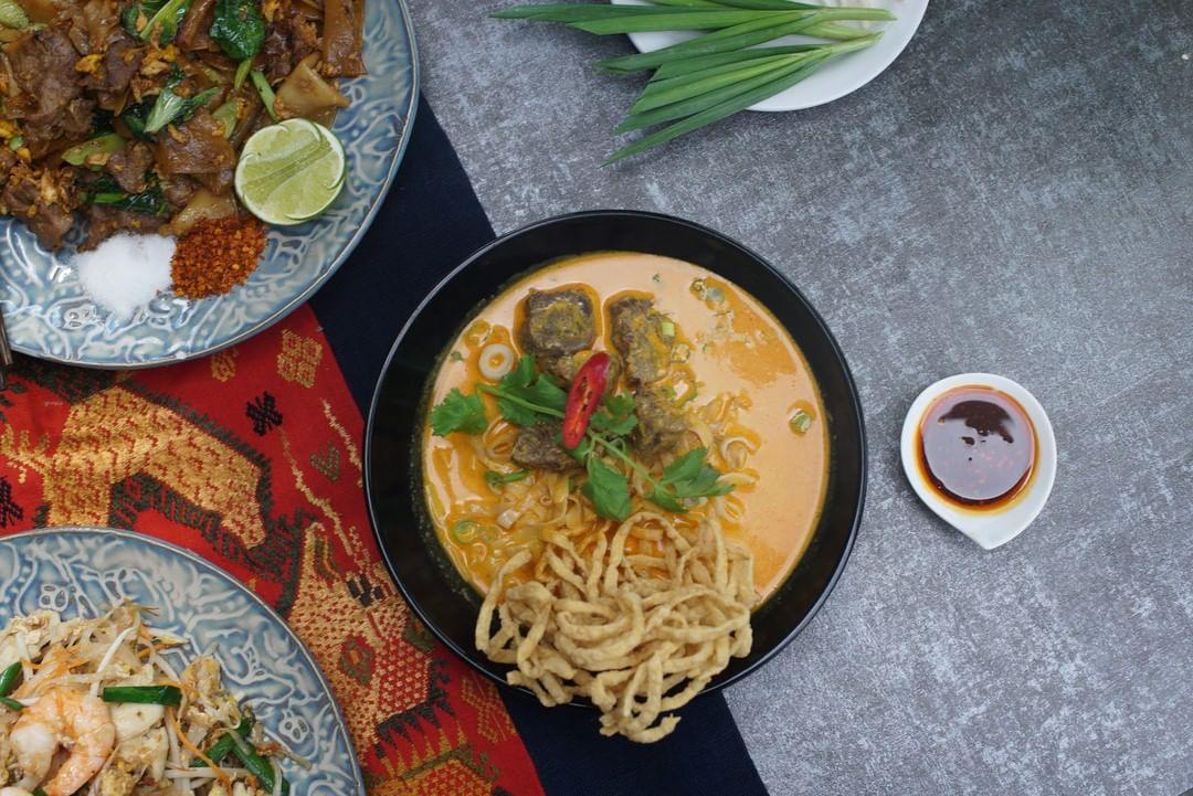 Isaan Der - Thai Kitchen & Bar menu in Toronto, Ontario, Canada