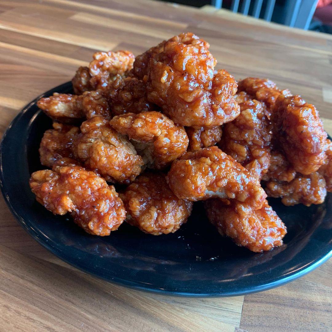 Red's Savoy Pizza menu in Lakeville, Minnesota, USA