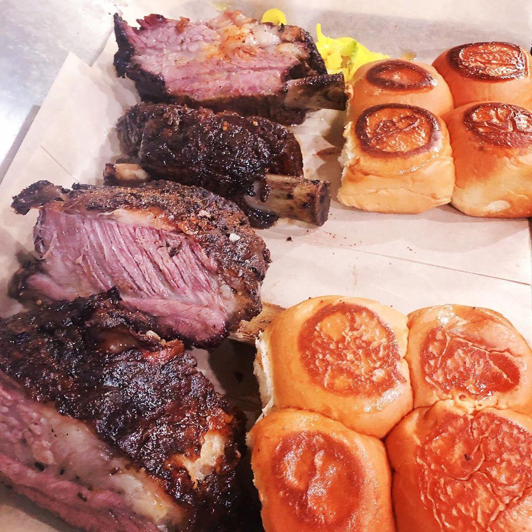 the corner 10th's BBQ menu in Long Beach, California, USA