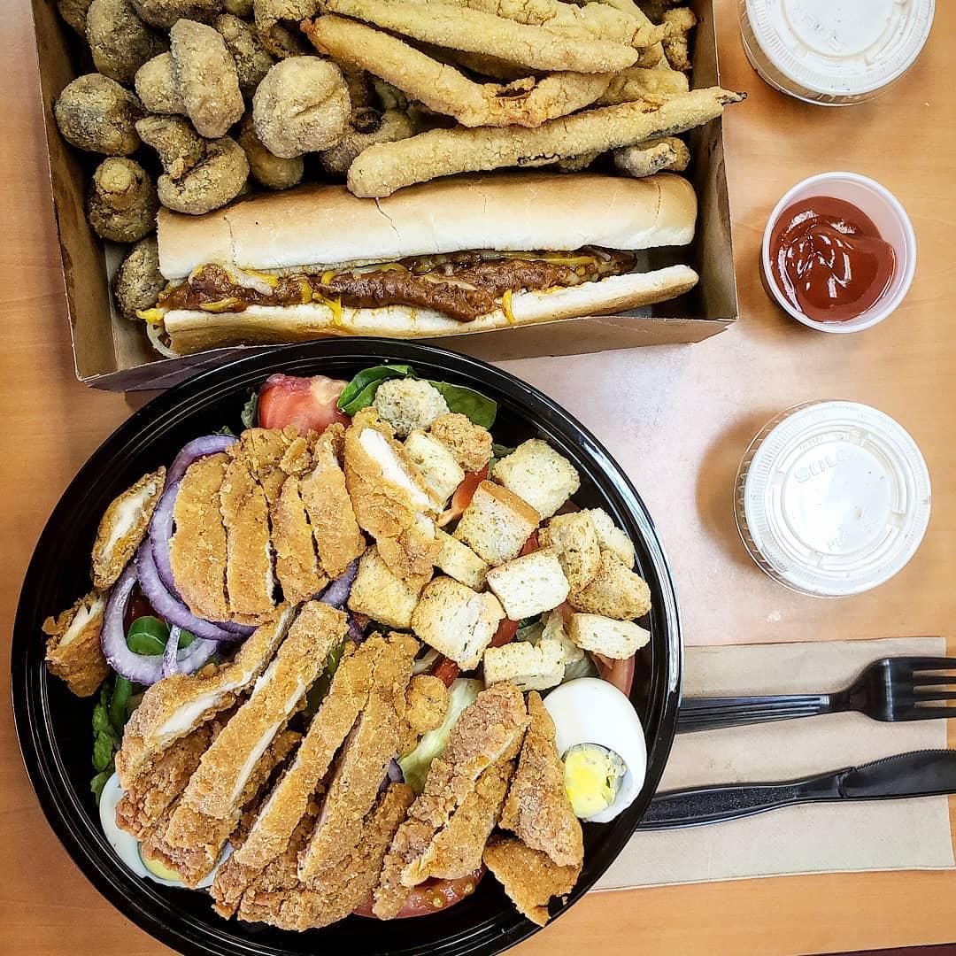 Everest Burgers menu in Santa Clarita, California, USA