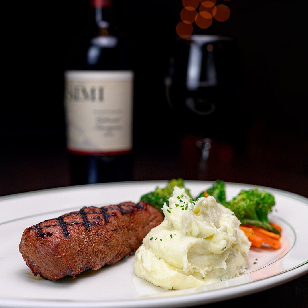 Maynards menu in Excelsior, Minnesota, USA