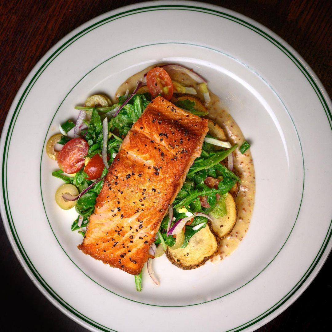 Maynards menu in Excelsior, Minnesota, USA