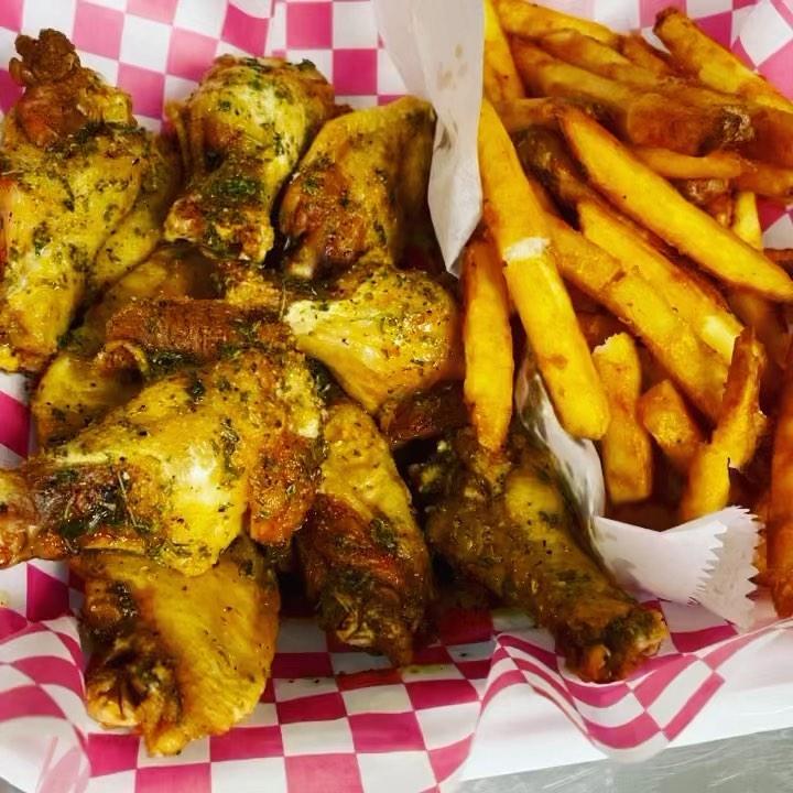 StrikeOut Wingz menu in Nashville, Tennessee, USA