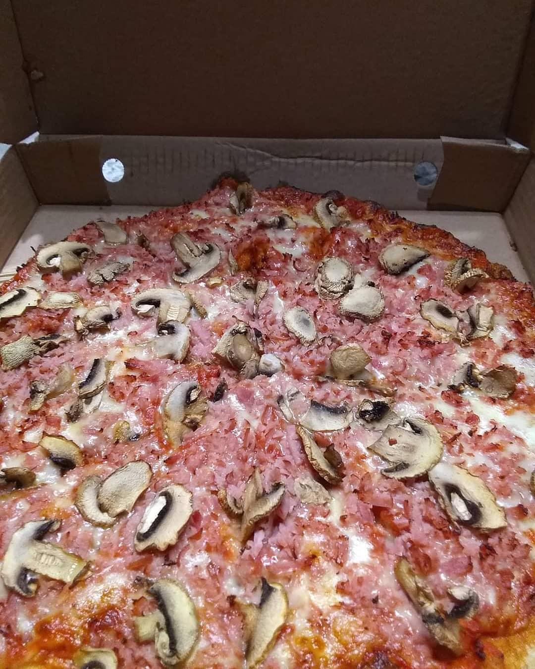 Giresi's Pizza Factory menus in Sarnia, Ontario, Canada