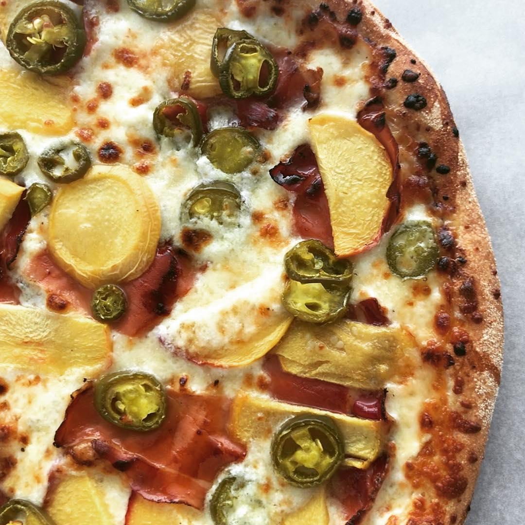 Giresi's Pizza Factory menus in Sarnia, Ontario, Canada