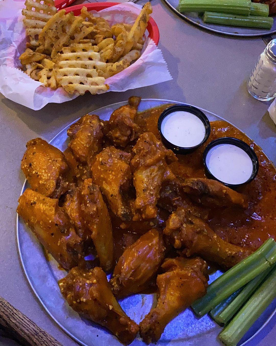 Pluckers Wing Bar menus in Plano, Texas, United States