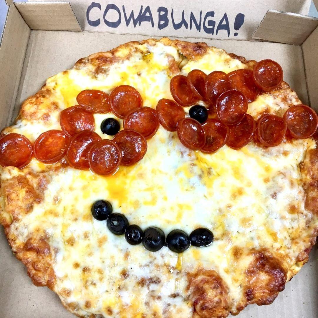 Me-n-Ed's Pizza Parlor menu in Fresno, California, USA