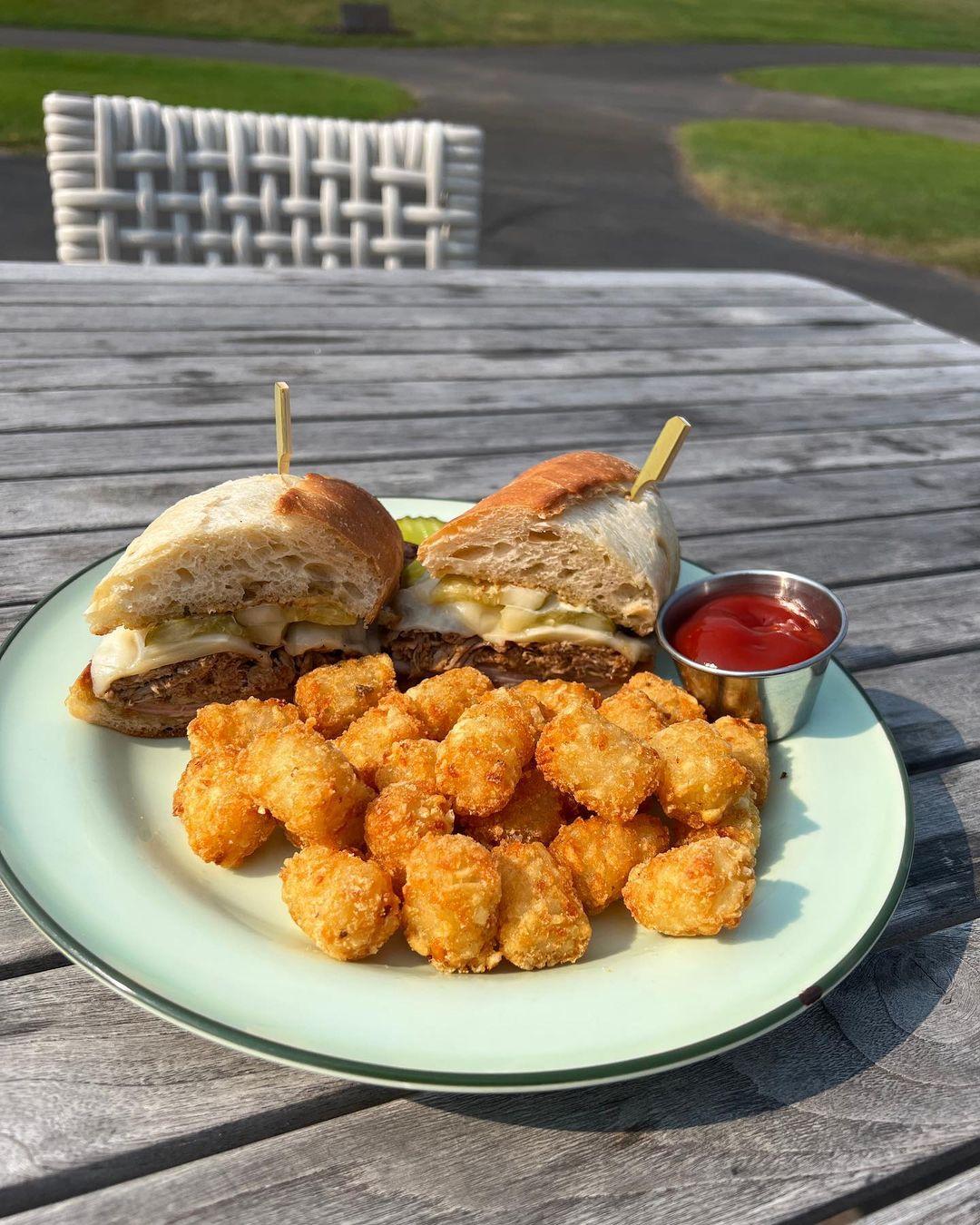 Edinburgh Golf Course menu in Brooklyn Park, Minnesota, USA