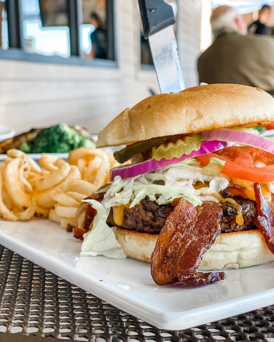 Baumhower's Victory Grille menus in Montgomery, Alabama, United States