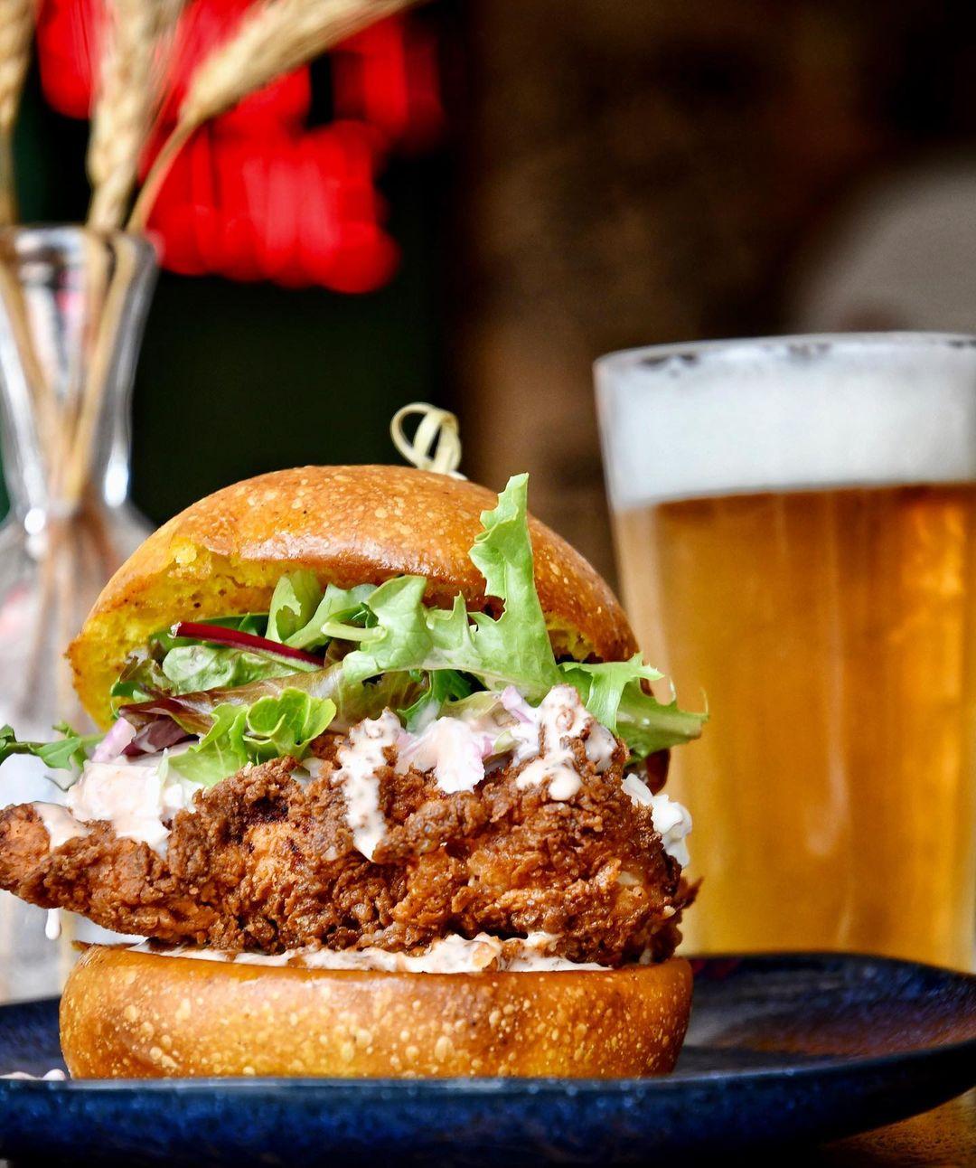 Rood menus in Lakewood, Ohio, United States