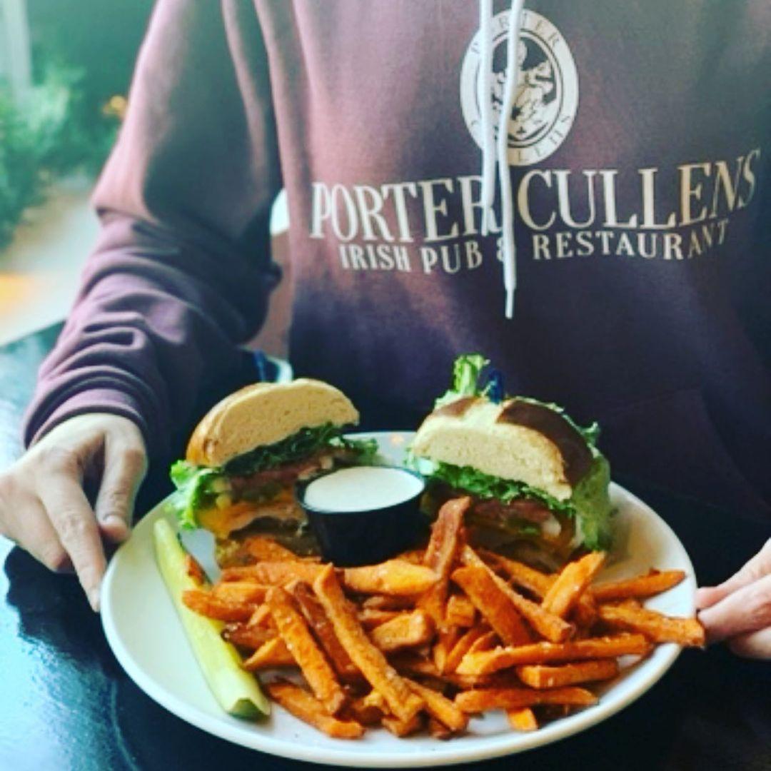 Porter Cullens Irish Pub & Restaurant menu in Evergreen Park, Illinois, USA