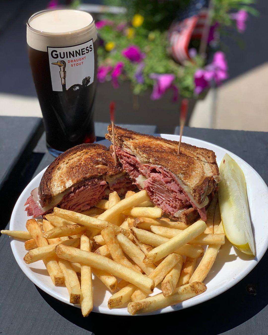 Porter Cullens Irish Pub & Restaurant menu in Evergreen Park, Illinois, USA