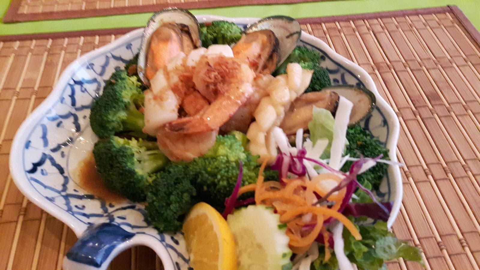 Thum's Kitchen menu in Cornwall, Ontario, Canada