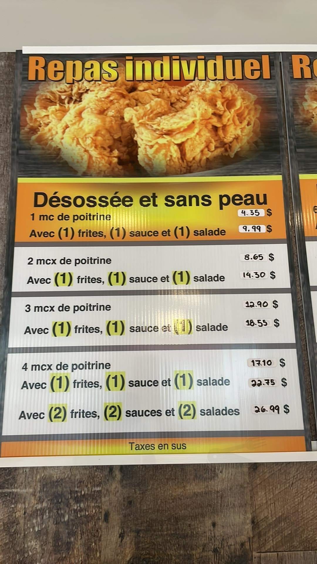 Poulet Frit Maniaque menu in Marieville, Quebec, Canada