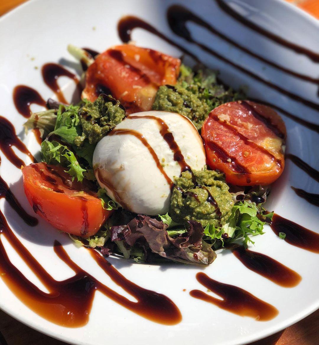 Chow Food and Beverage Company menus in Clinton, Connecticut, United States