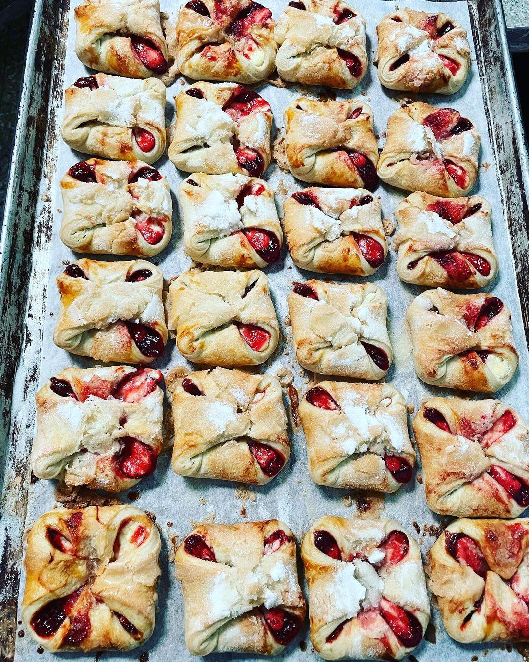 Sunrise Bakery and Pizzeria menus in Hibbing, Minnesota, United States