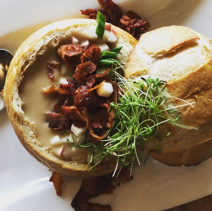 Auberge du Grand Fleuve menus in Métis-sur-Mer, Quebec, Canada