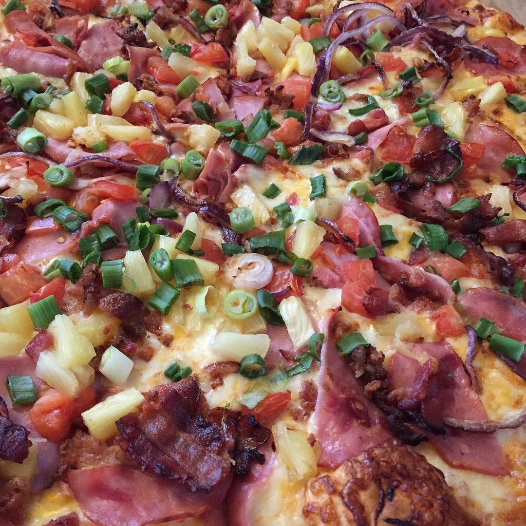 Round Table Pizza menu in Portland, Oregon, USA