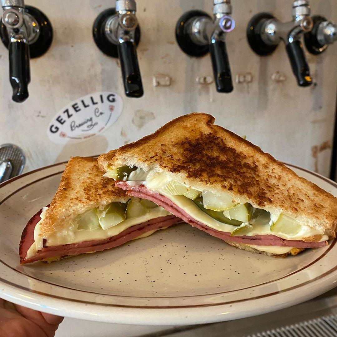 One Eleven Public House menus in Knoxville, Iowa, United States