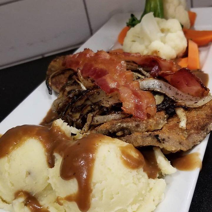 Headquarters Restaurant and Bar menus in Sherwood Park, Alberta, Canada