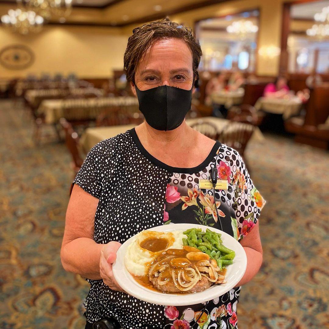 Hartville Kitchen Restaurant & Bakery menu in Hartville, Ohio, USA