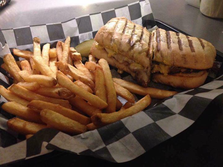 Easy Street Inn Food & Spirits menus in Coloma, Michigan, United States