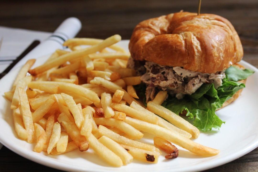 Galliford's Restaurant & Tavern menu in Mendon, Massachusetts, USA