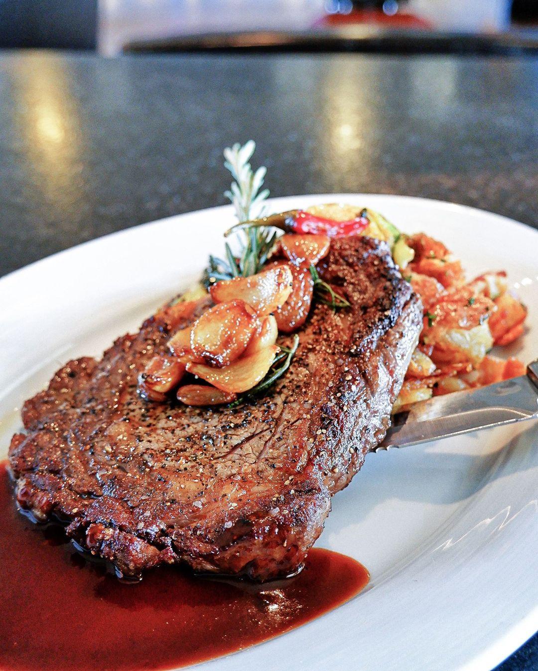 Pinstripes menus in South Barrington, Illinois, United States