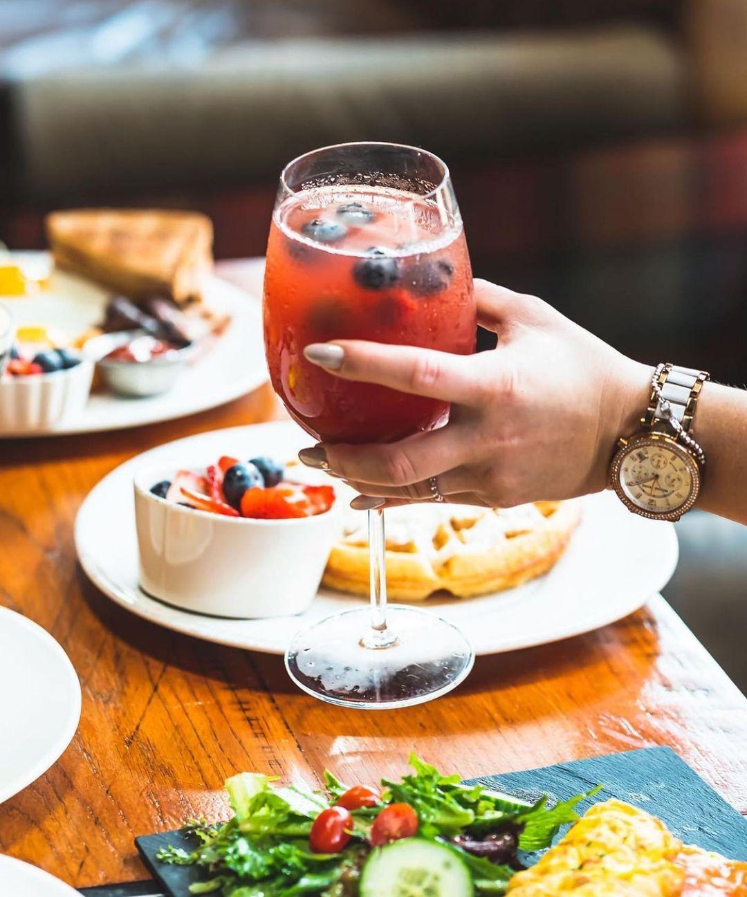 Fox And Fiddle Restaurants Inc menus in North York, Ontario, Canada