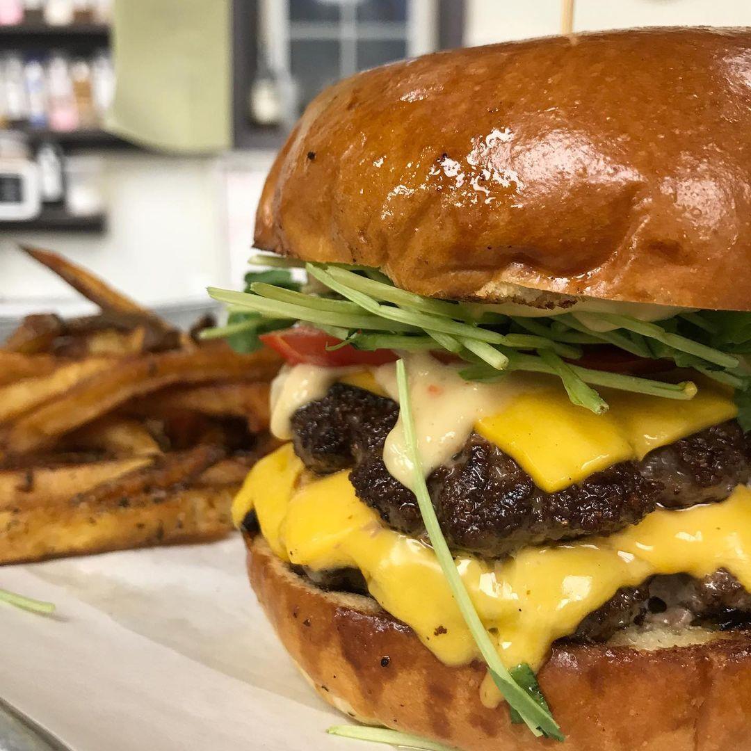 Nosh & Grog menus in Medfield, Massachusetts, United States