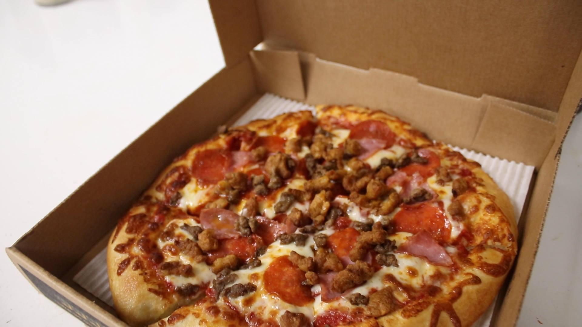 Breadeaux Pizza menus in Pella, Iowa, United States