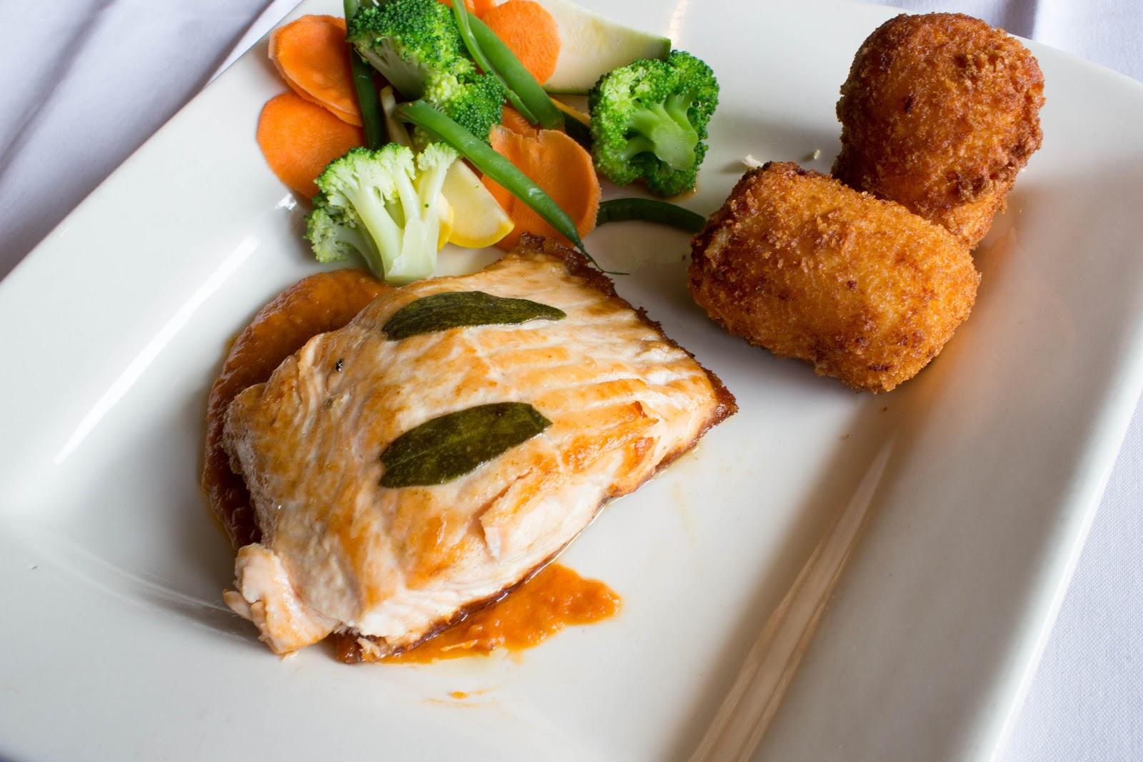 The Lakes Bar & Grille menu in Commerce Charter Twp, Michigan, USA