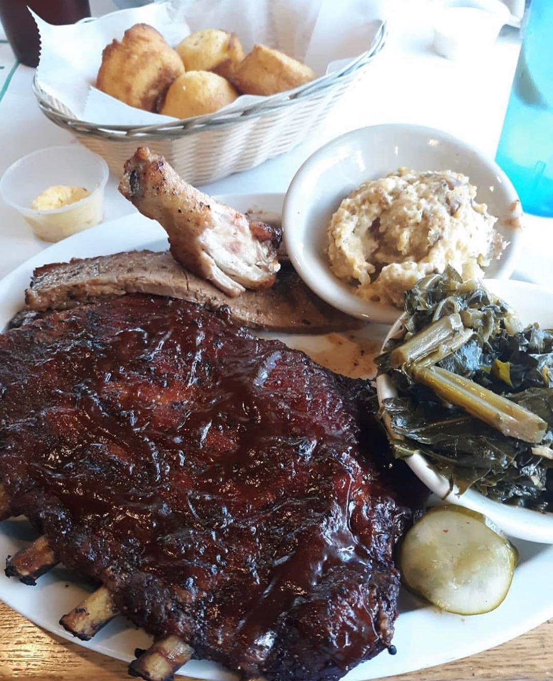 County Grill & Smokehouse menu in Yorktown, Virginia, USA
