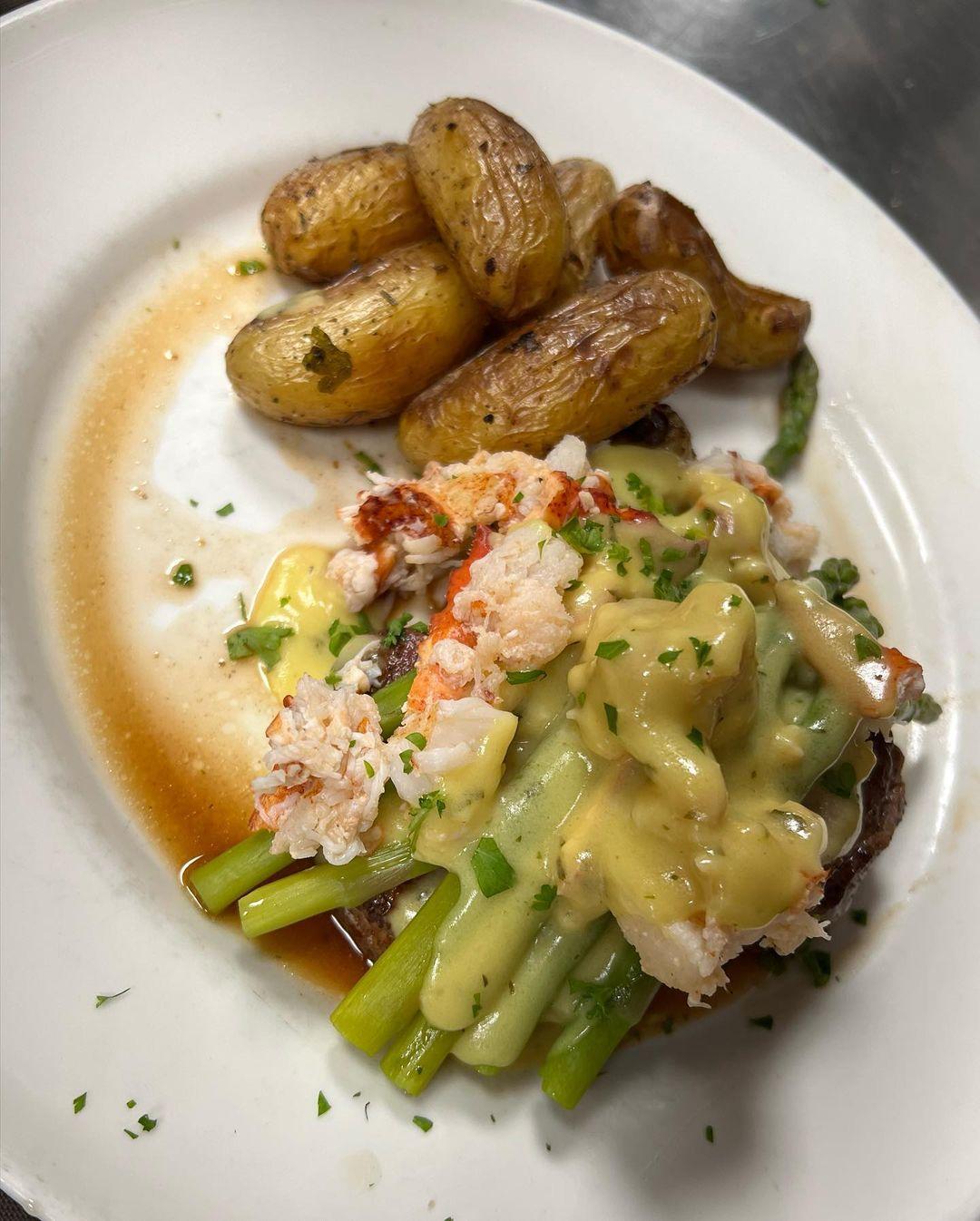 Puritan Backroom Restaurant menus in Manchester, New Hampshire, United ...