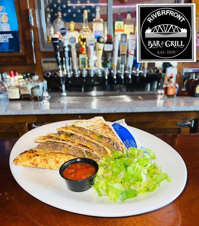 Riverfront Bar & Grill menu in Peru, Illinois, USA